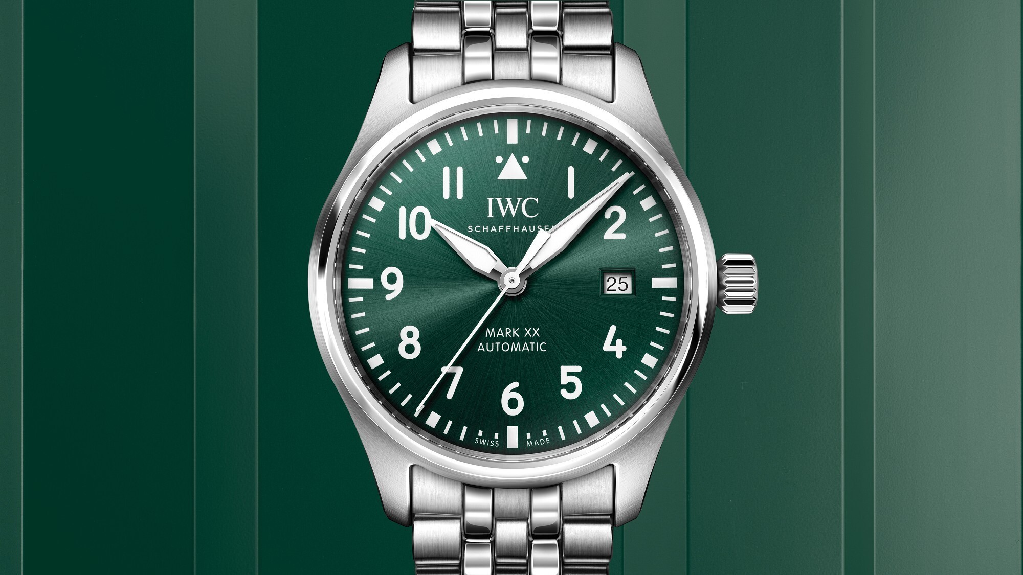 『新表』IWC 推出4枚 Pilot’s Watch Mark XX 马克二十腕表：绿色表盘、精钢表链 | iDaily Watch · 每日腕表杂志
