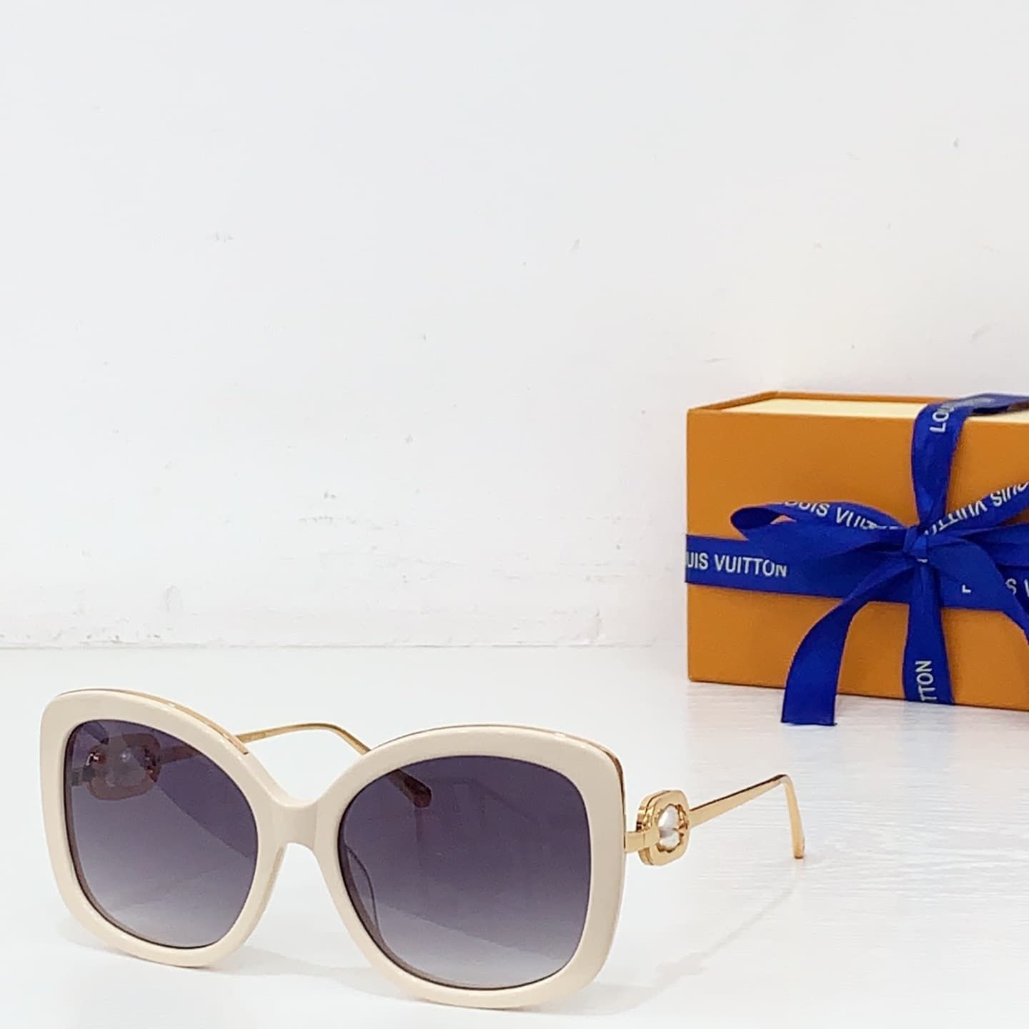 LOUIS VUITTON LV Z1932E – BLACKJASON7