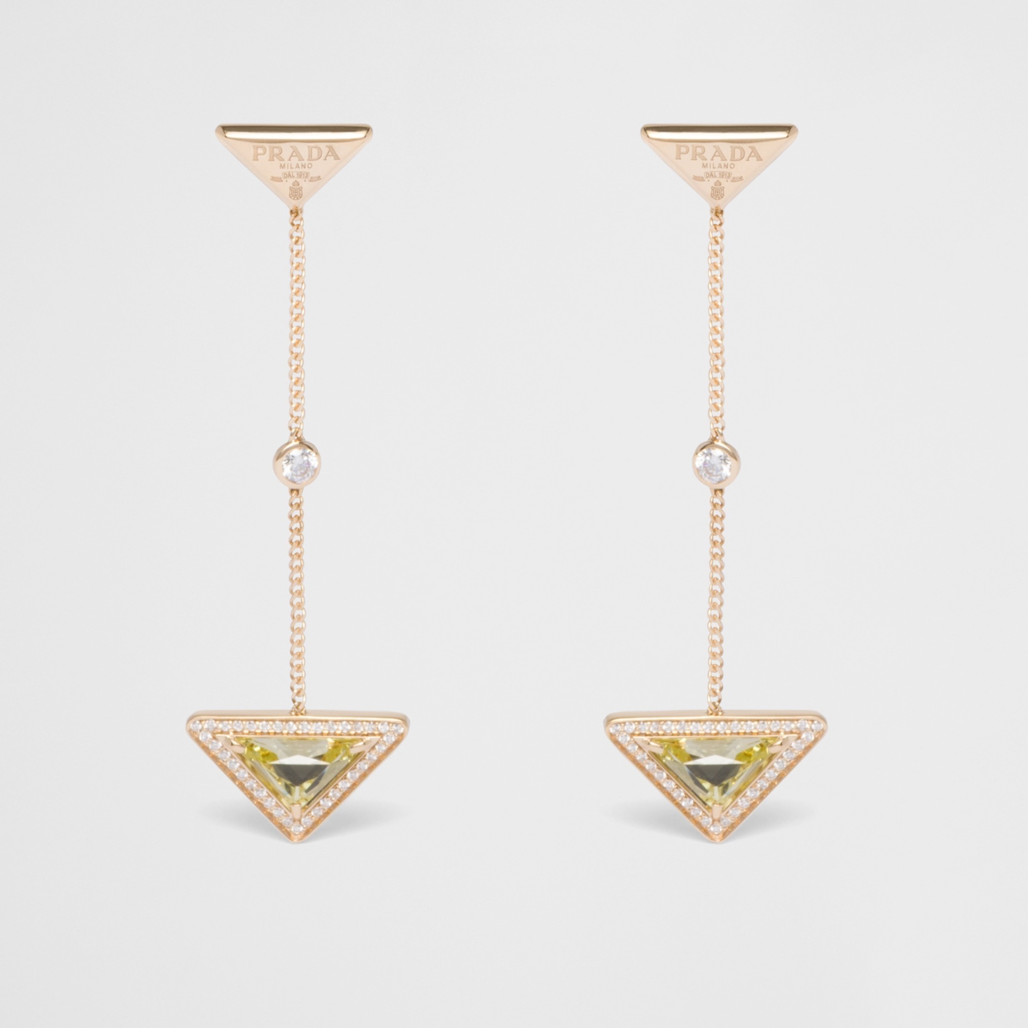 『珠宝』Prada 推出 Eternal Gold 新作：三角徽标，宝石与爱心 | iDaily Jewelry · 每日珠宝杂志