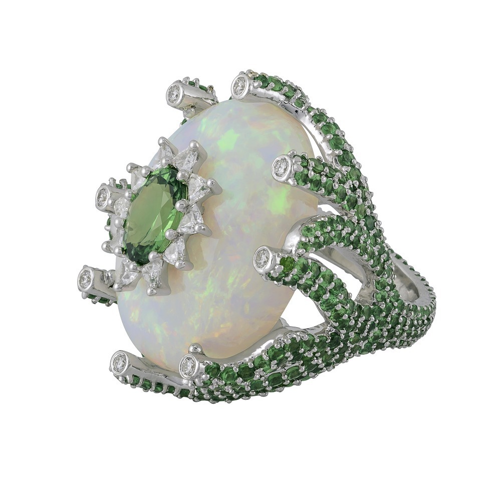 『珠宝』Pavit Gujral 推出独一款高级珠宝新作：暹罗斗鱼、黑森林与珊瑚 | iDaily Jewelry · 每日珠宝杂志