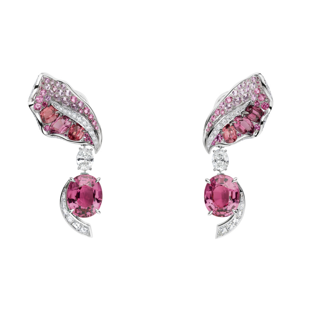 『珠宝』Chaumet 推出 Le Jardin de CHAUMET 高级珠宝系列：花园漫步 | iDaily Jewelry · 每日珠宝杂志