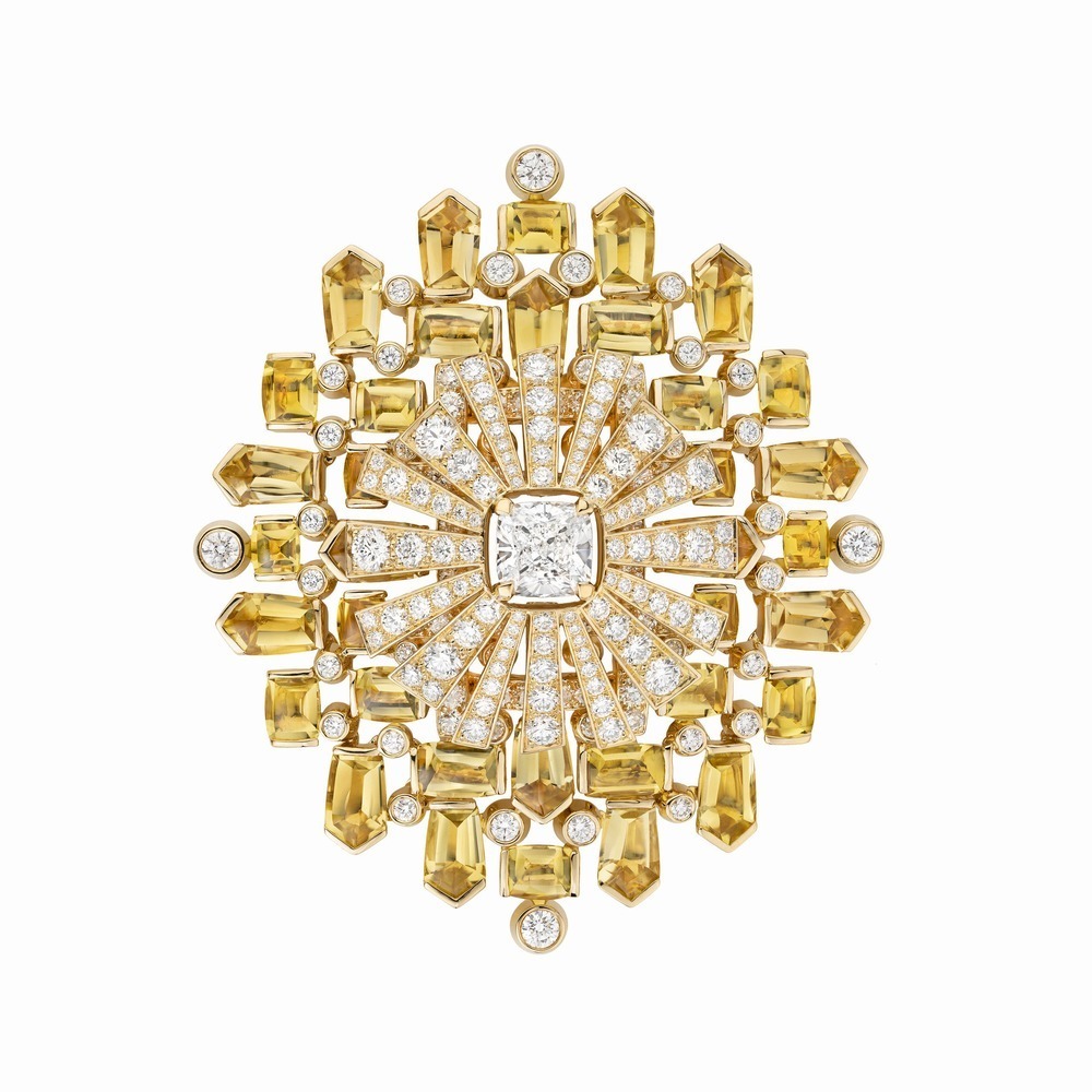 『珠宝』Chanel 推出 Tweed de Chanel 高级珠宝系列新作：斜纹软呢与经典元素 | iDaily Jewelry · 每日珠宝杂志