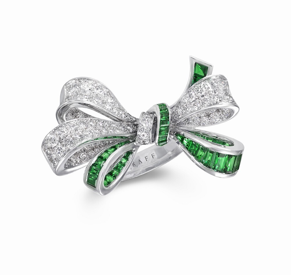 『珠宝』Graff 推出 Swirl 和 Bow 系列新作：双色漩涡与蝴蝶结 | iDaily Jewelry · 每日珠宝杂志
