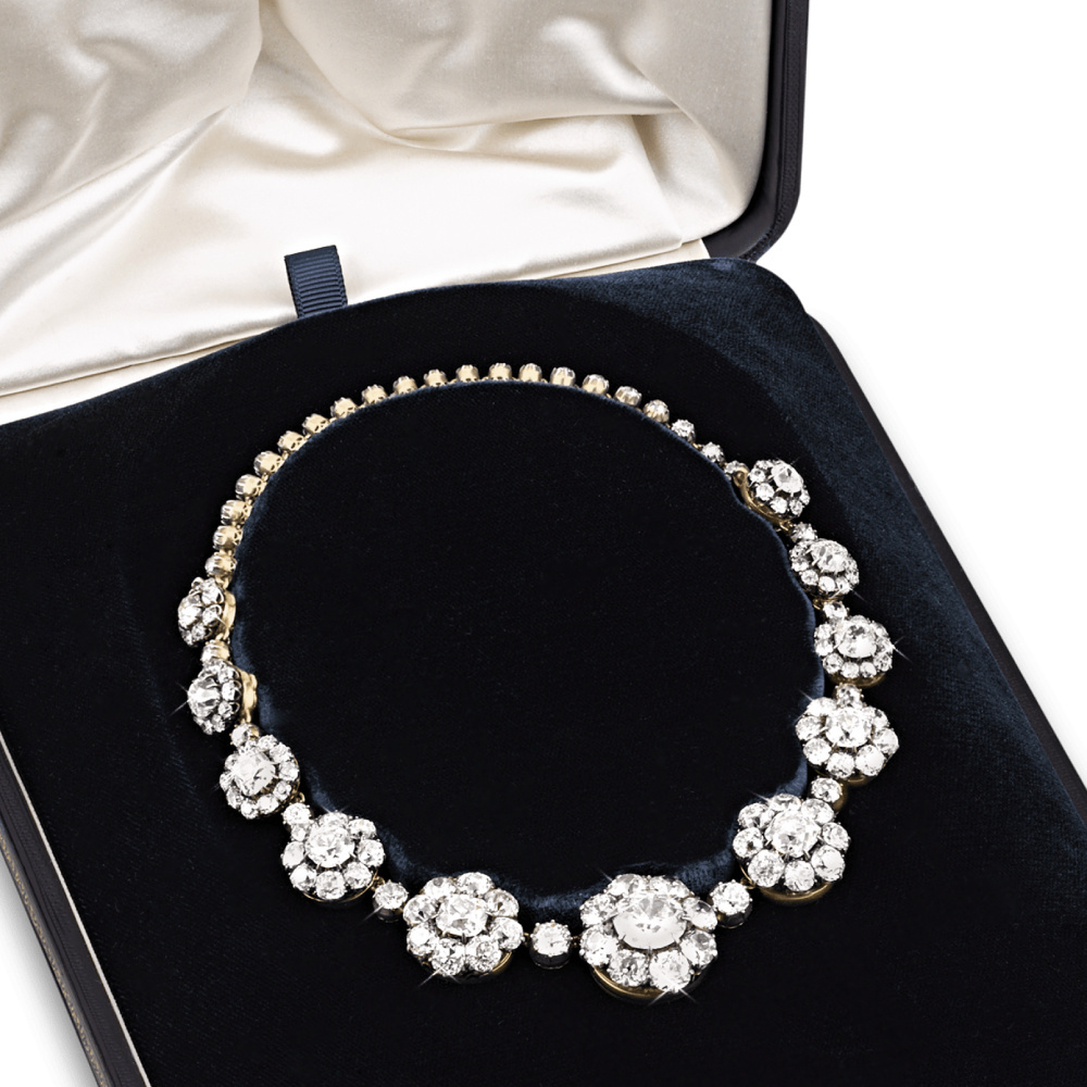 『珠宝』全球一周：华盛顿自然历史博物馆展出116.76ct枕形沙弗莱石「Lion of Merelani」；拿破仑一世送给情人的钻石项链以 ...