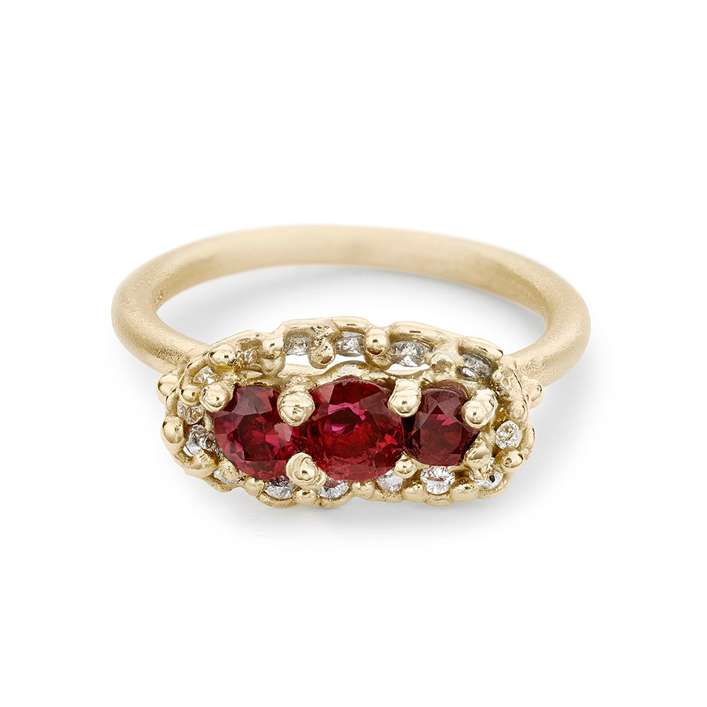 『珠宝』Ruth Tomlinson X Gemfields 推出4枚独一款订婚戒指：红宝石 | iDaily Jewelry · 每日珠宝杂志