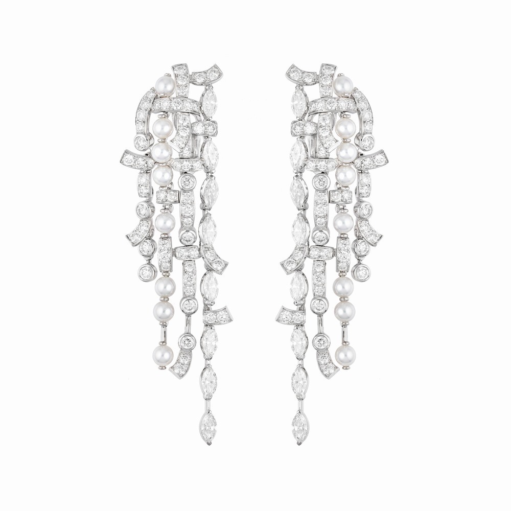 『珠宝』Chanel 推出 Tweed de Chanel 高级珠宝系列新作：斜纹软呢与经典元素 | iDaily Jewelry · 每日珠宝杂志