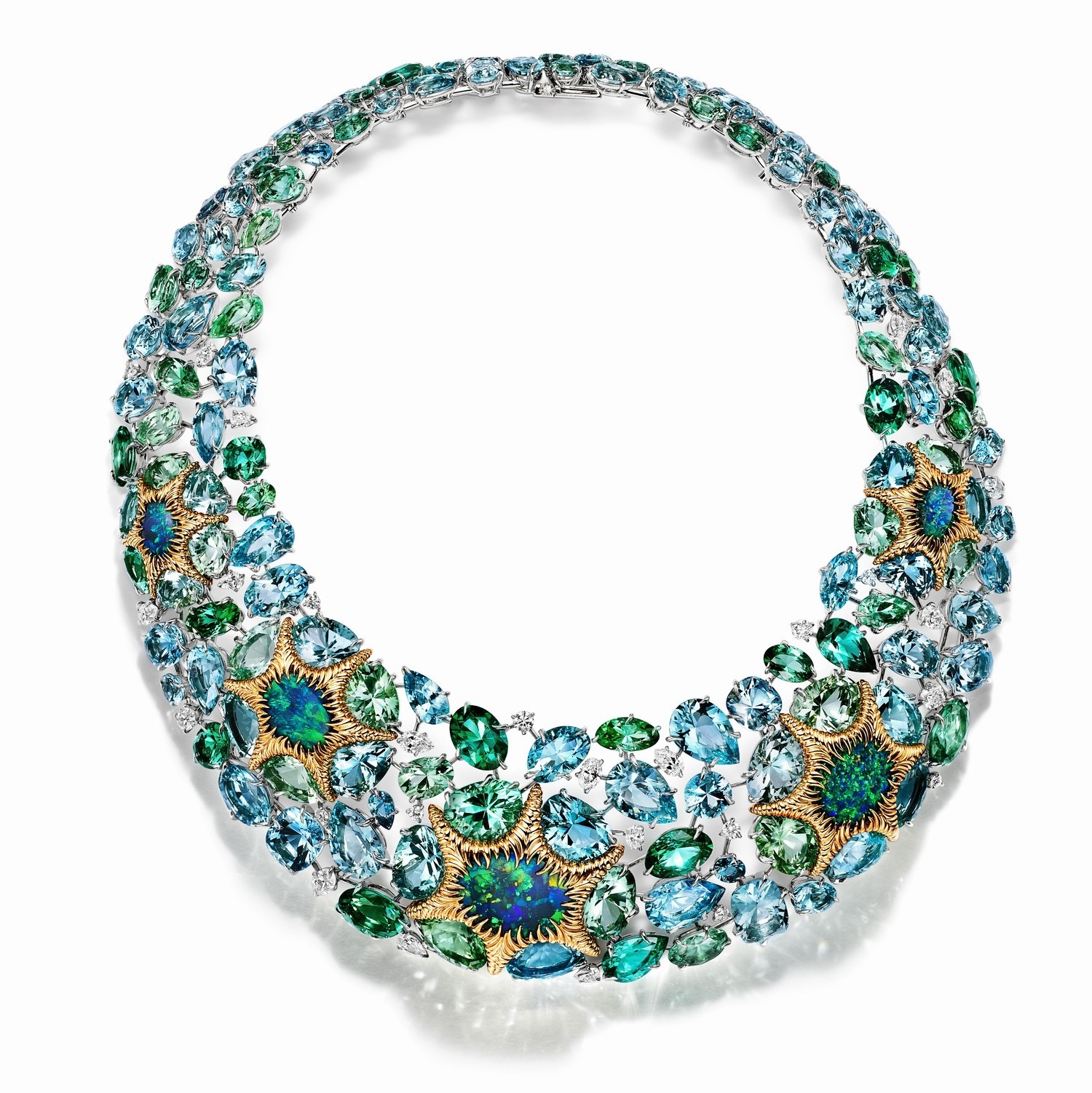 『珠宝』Tiffany 推出 2023 Blue Book 高级珠宝系列：幻海秘境 | iDaily Jewelry · 每日珠宝杂志